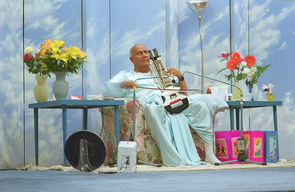 SRI CHINMOY PHOTOS – Page 5 – Visual Diary of a Spiritual Master